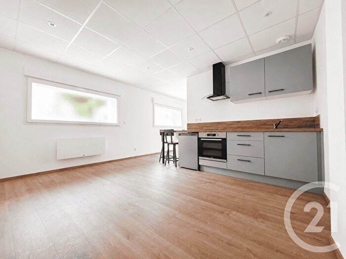 Chalèze : Appartement 1 pièce à louer