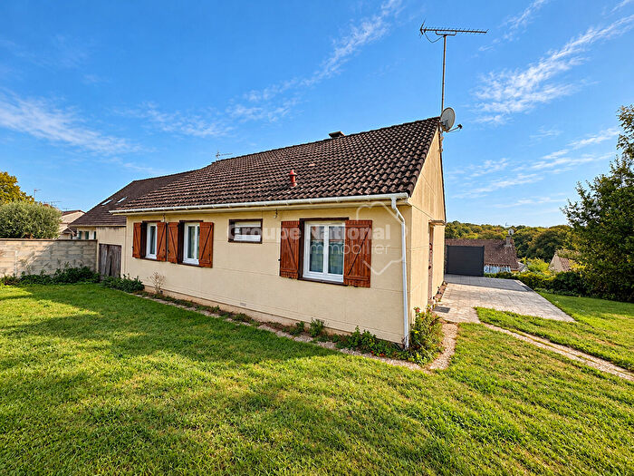 Maison 5 pièces à Esches, à vendre