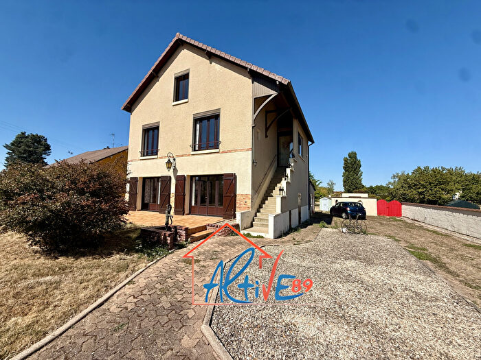 Maison 6 pièces à Gurgy, à vendre