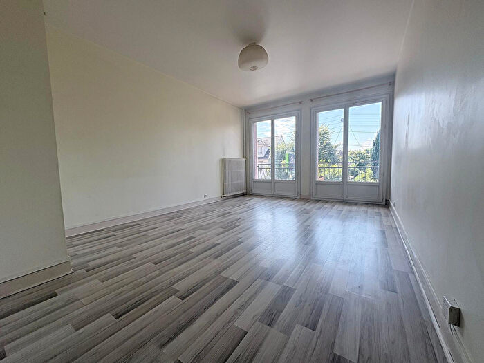 Morsang-sur-Orge, Curie : Appartement 3 pièces à louer