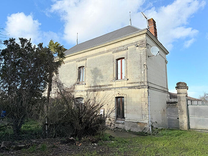 Maison à vendre - Vaudelnay - 7 pièces - 4 chambres