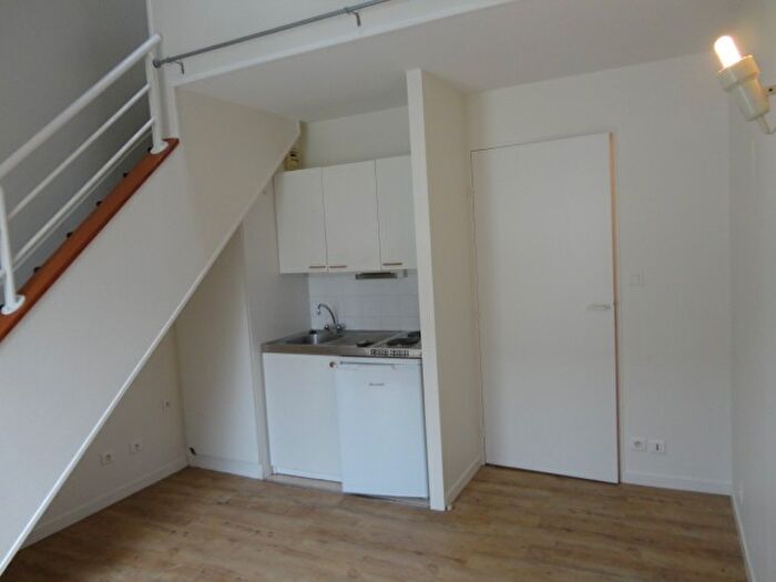 Appartement à louer - Tours, Sainte-Radegonde, IUT - 2 pièces - 1 chambre