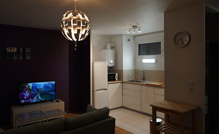 Appartement à louer - Châtillon, Stade - 2 pièces - 1 chambre