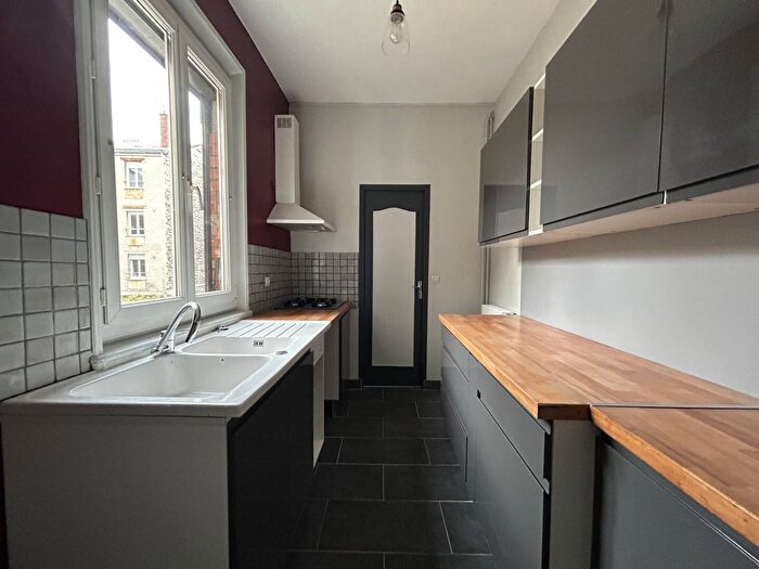 Appartement à louer - Centre Ville, Reims - 3 pièces - 2 chambres