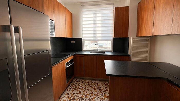 Centre Ville, La Rochelle : Appartement 4 pièces à louer