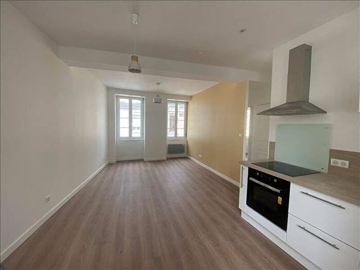 Cité Bretonnie-Chatelet-Favieres-Conches, Montluçon : Appartement 3 pièces à louer