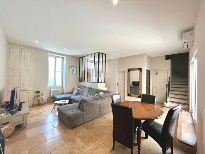 Maison à vendre - Châteaurenard, Centre-ville - 5 pièces - 4 chambres