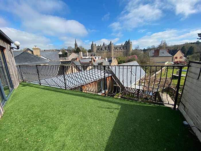 Maison à vendre - Josselin - 6 pièces - 5 chambres