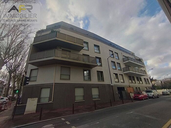 Appartement à louer - Rive Droite, Viroflay - 3 pièces - 2 chambres