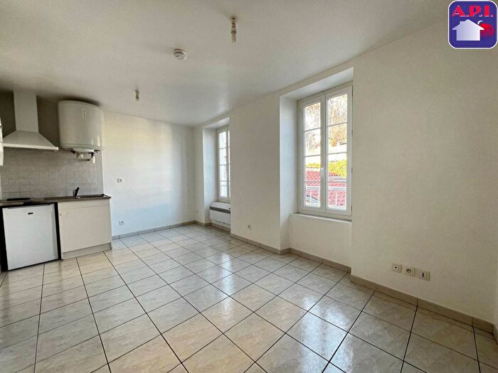 Appartement à louer - Centre Ancien, Foix - 1 pièce