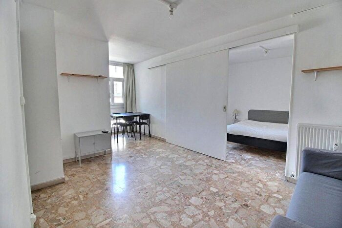 Appartement 2 pièces à Castellane, Marseille 6ème arrondissement, à louer
