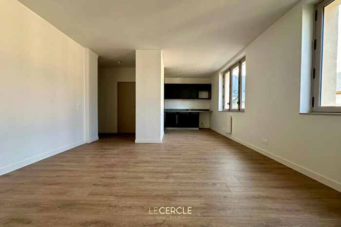 Appartement 3 pièces à Senlis, Centre-ville, à louer