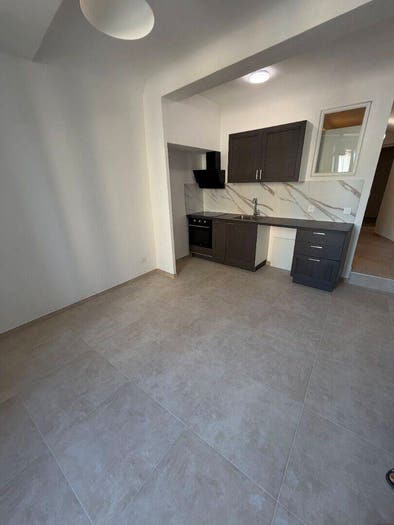 Grans : Appartement 2 pièces à louer