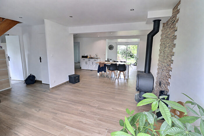 Maison 6 pièces à Nonvilliers-Grandhoux, à vendre