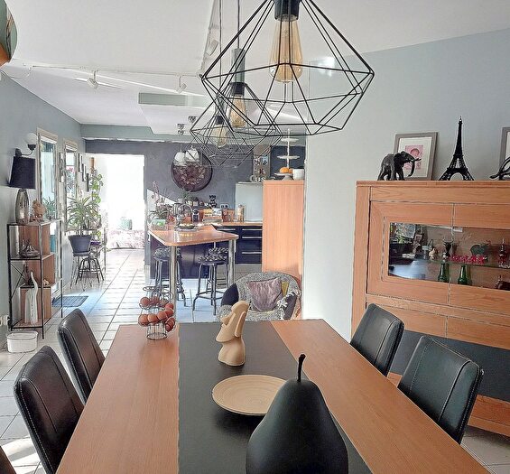 Maisons à vendre et appartements à louer - 2