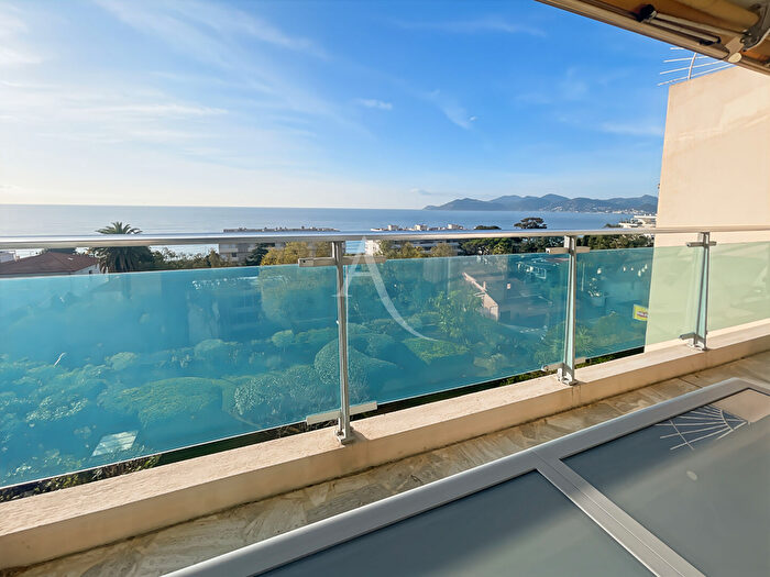 Appartement à vendre - Cannes, Croix des Gardes - 3 pièces - 2 chambres