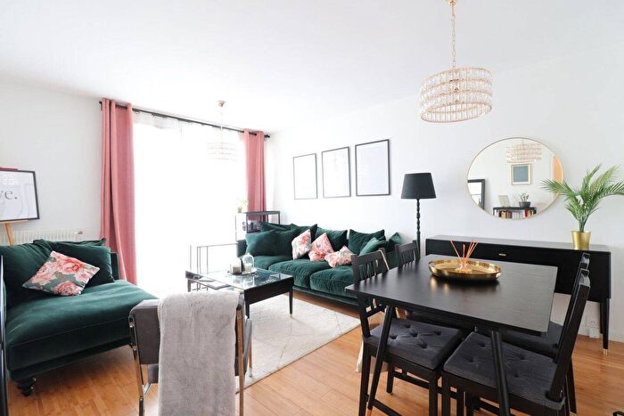 Appartement 3 pièces à Vautier, Joinville-le-Pont, à louer