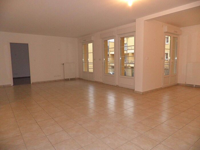 Appartement à louer - Briand Leclerc, Sens - 4 pièces - 3 chambres
