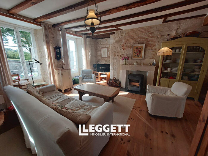 Maison à vendre - Villebois-Lavalette - 5 pièces - 3 chambres