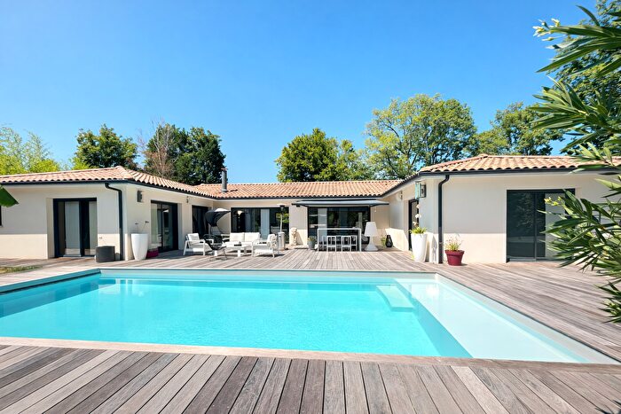 Maison à vendre - Montussan - 7 pièces - 5 chambres