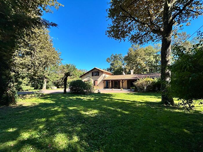 Maison à vendre - Aubie-et-Espessas - 6 pièces - 4 chambres