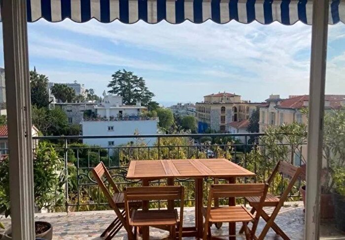 Appartement à louer - LEscarène - 2 pièces - 1 chambre