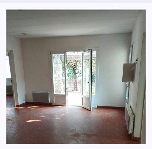 Villecroze : Maison 3 pièces à louer