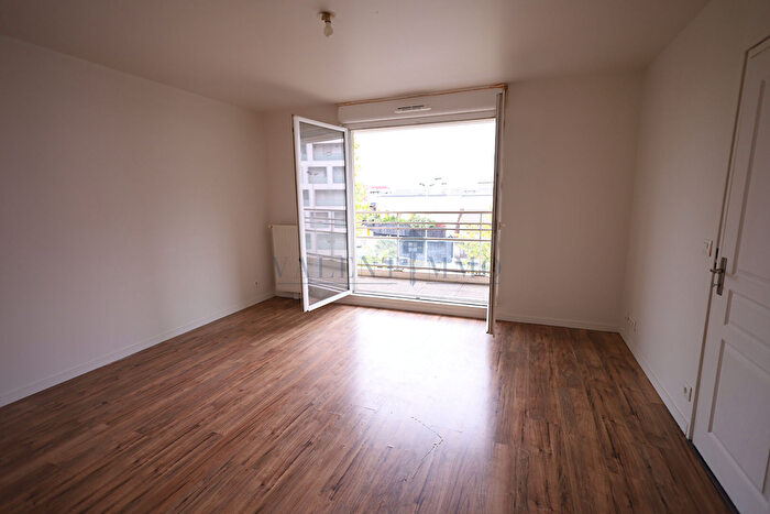 Appartement 2 pièces à vendre - Rosny-sous-Bois, Centre-ville