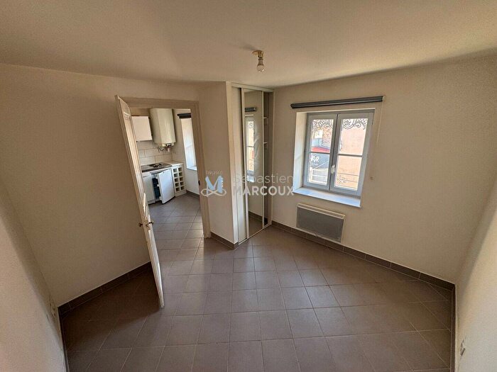 Estialet le Bouchet, Montbrison : Appartement 2 pièces à louer