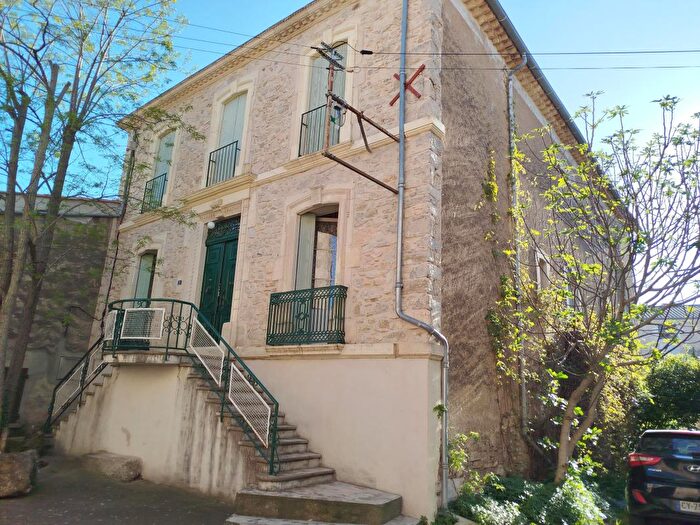 Maison à vendre - Causses-et-Veyran - 8 pièces - 6 chambres