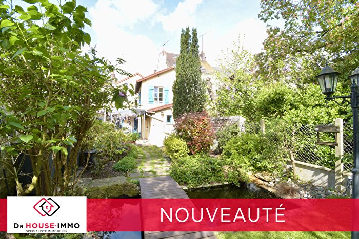 Mantes-la-Jolie, Centre-ville : Maison 7 pièces à vendre