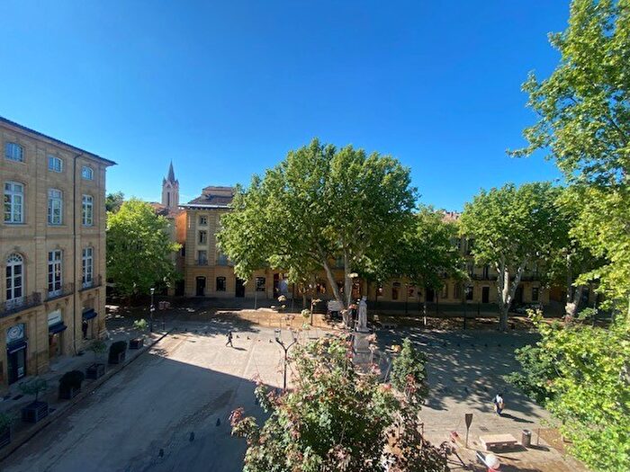 Appartement à louer - Aix-en-Provence, Centre-ville - 2 pièces - 1 chambre