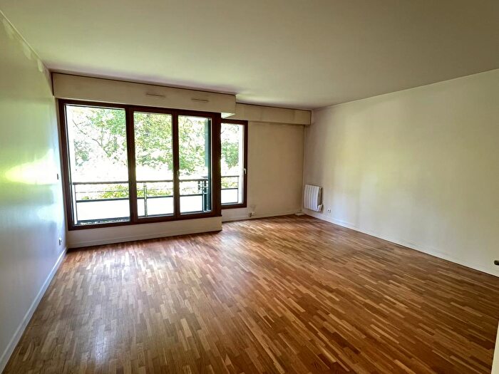 Appartement à vendre - Issy-les-Moulineaux, Les Iles, La Ferme - 4 pièces - 3 chambres