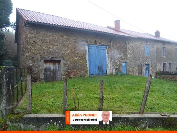 Maison à vendre - Dournazac - 8 pièces - 5 chambres