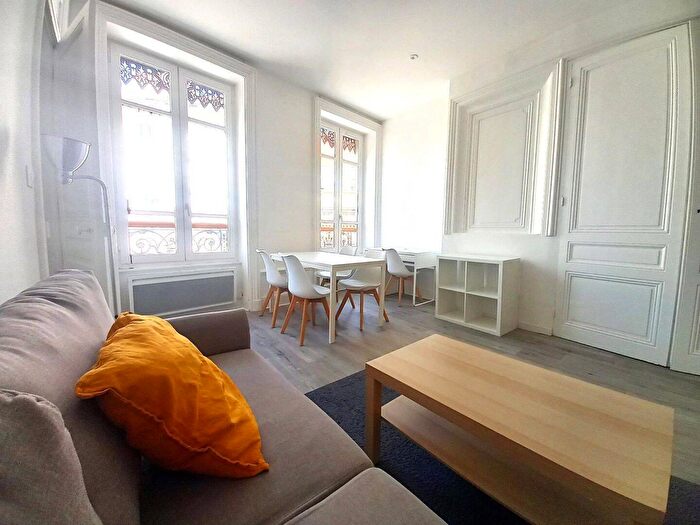 Appartement à louer - Saint Louis, Lyon ème arrondissement - 2 pièces - 1 chambre