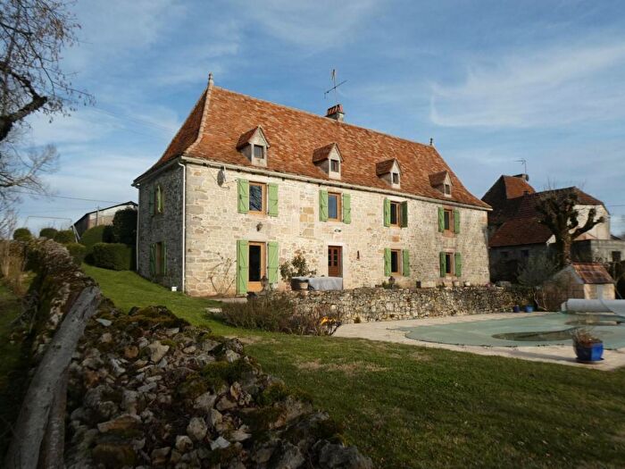 Maison à vendre - Lacapelle-Marival - 6 pièces - 4 chambres