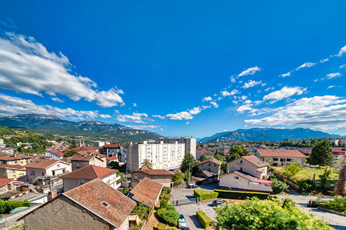 Voiron, Souillet, Vouise, Belvédère : Appartement 4 pièces à vendre