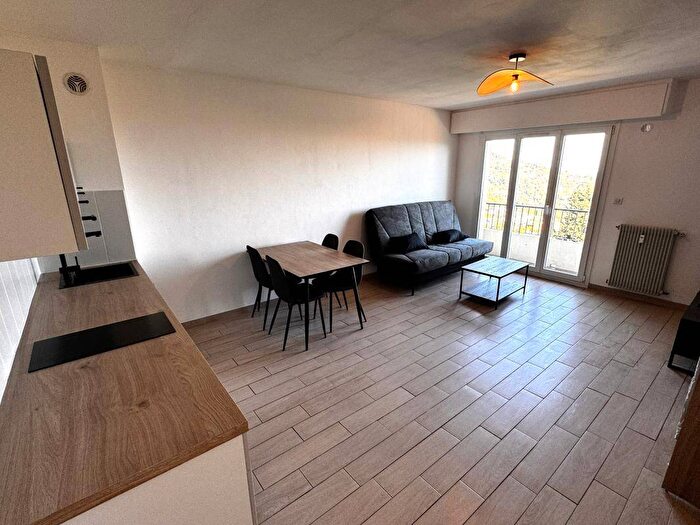 Magagnosc, Grasse : Appartement 1 pièce à louer