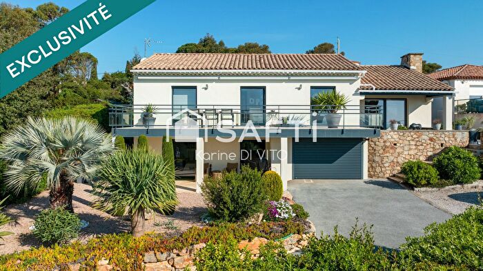 Maison à vendre - Fréjus, Saint-Aygulf - 6 pièces - 4 chambres