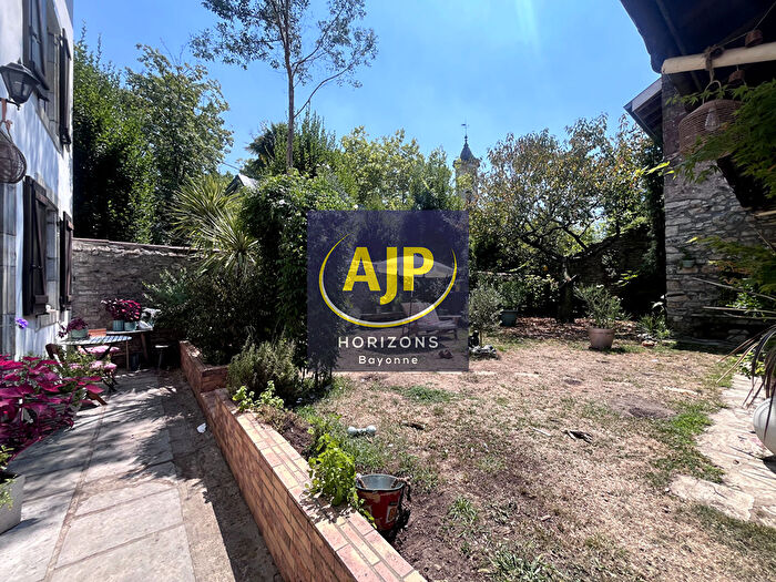 BayonneBayonaBaiona, Citadelle, Saint-Esprit : Maison 8 pièces à vendre