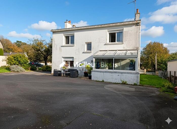 Maison à vendre - Guer - 6 pièces - 5 chambres