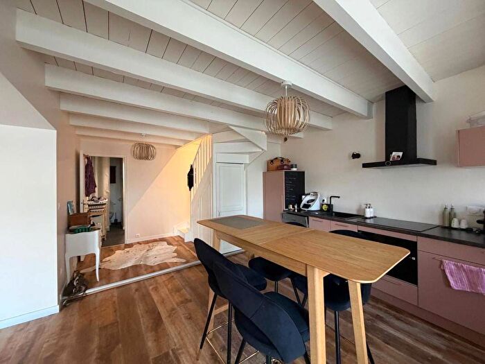 Maison à louer - Dompierre-sur-Mer - 3 pièces - 2 chambres