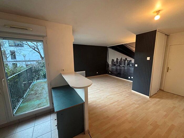 Appartement à louer - Butte Rouge, Châtenay-Malabry - 1 pièce