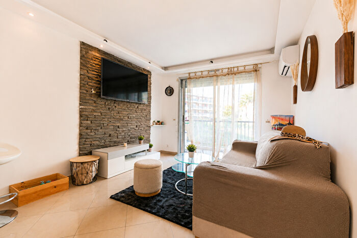 Appartement 2 pièces à Mandelieu-la-Napoule, Capitou, à louer