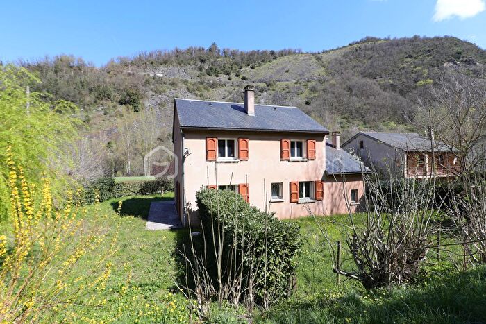 Maison à vendre - Brusque - 7 pièces - 5 chambres