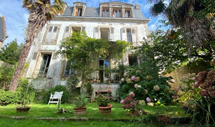 Maison à vendre - Quimper - 10 pièces - 7 chambres