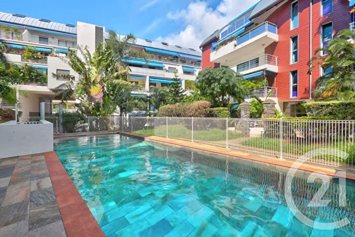 Appartement à louer - Saint-Denis, Vauban - 4 pièces - 3 chambres