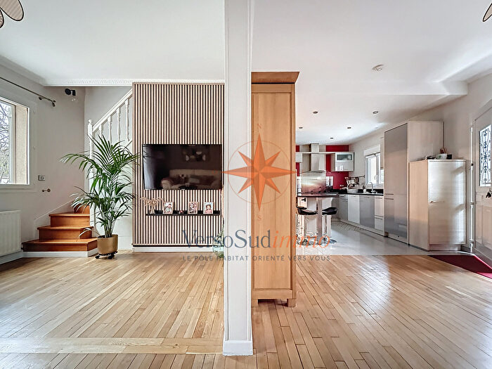 Maison à vendre - Champs-sur-Marne - 7 pièces - 5 chambres