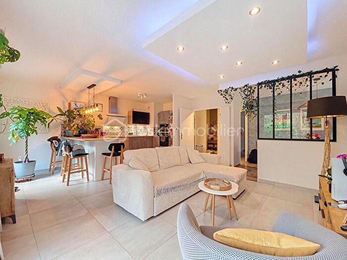 Appartement à vendre - Émerainville - 4 pièces - 2 chambres