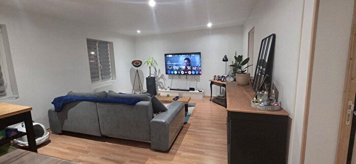 Appartement à louer - La Brasserie-Le Faubourg, Sin-le-Noble - 4 pièces - 3 chambres